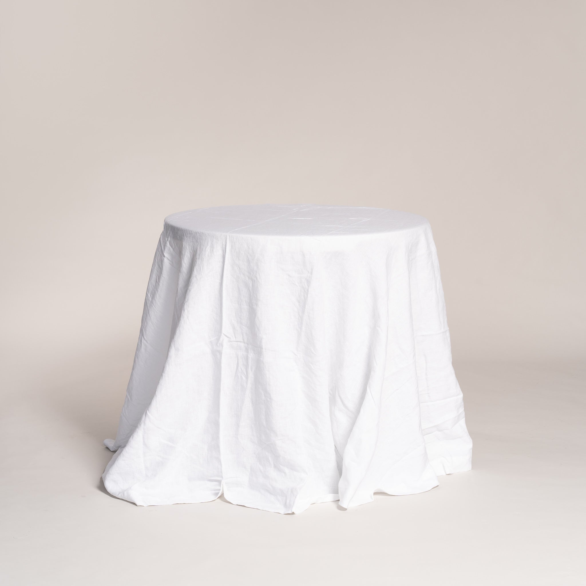White Linen Circular Cloth – House of Harvey Co.