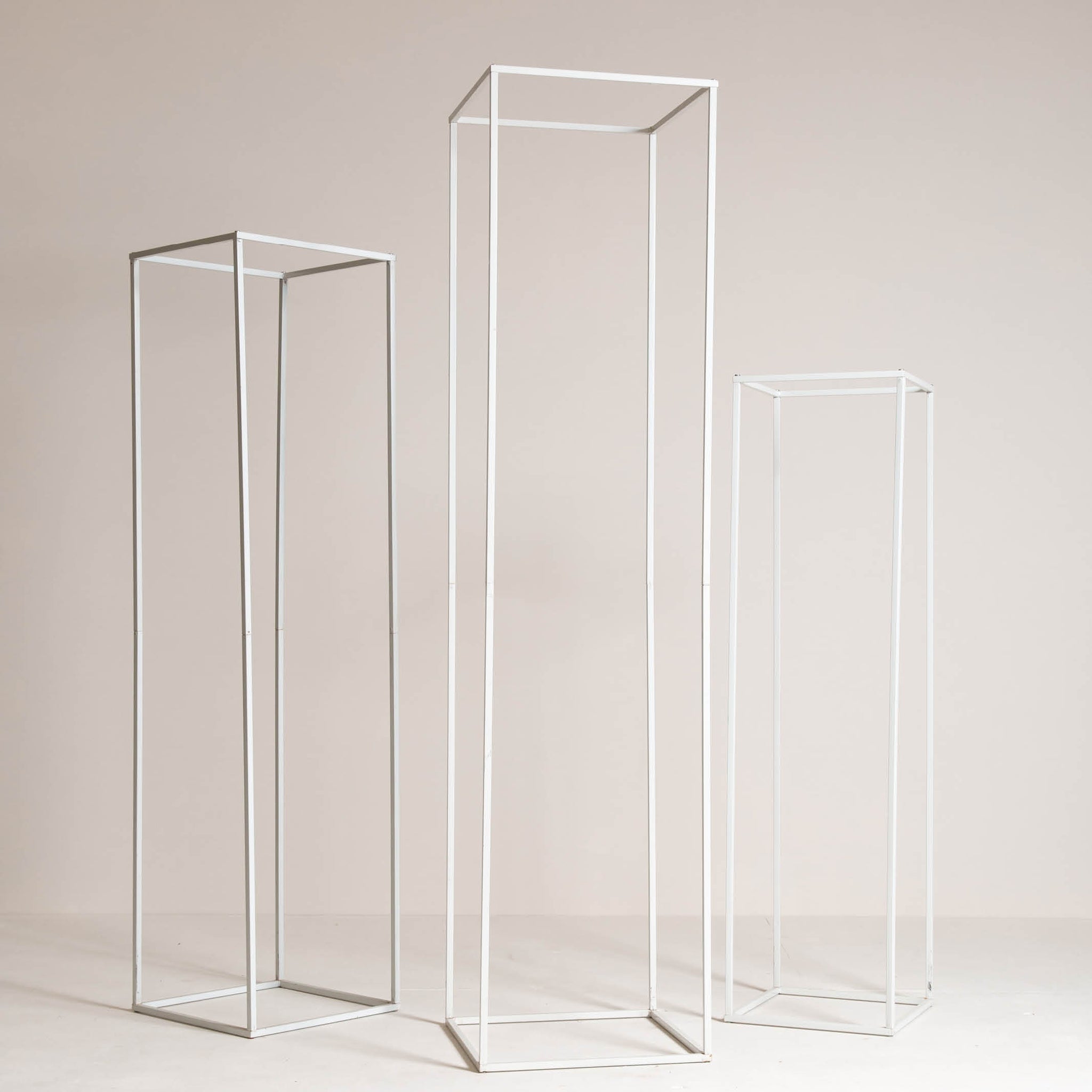White Metal Frame Plinths (Set of 3) – House of Harvey Co.