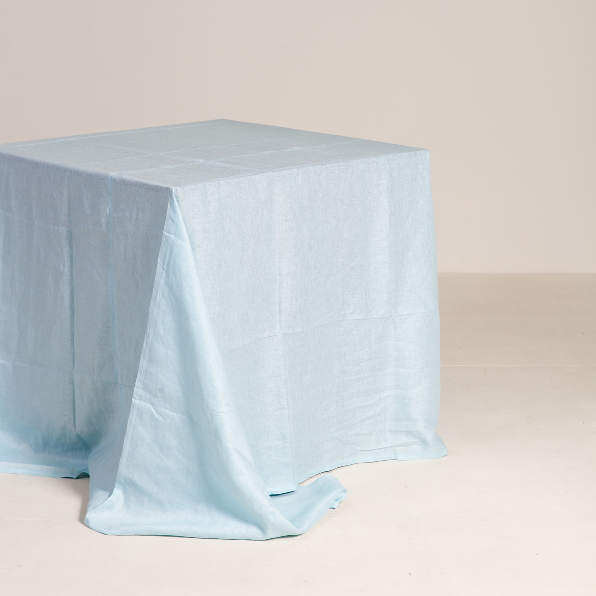 Baby Blue Linen Table Cloth M – House of Harvey Co.